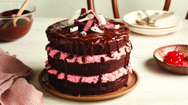 Cherry Ripe Layer Cake | The Neff Kitchen