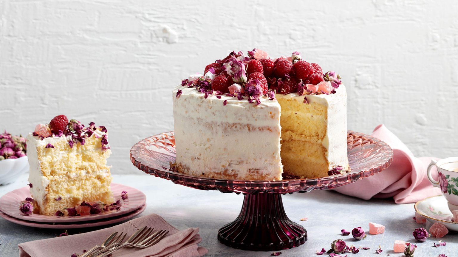 Raspberry Sponge Cake | The Neff Kitchen