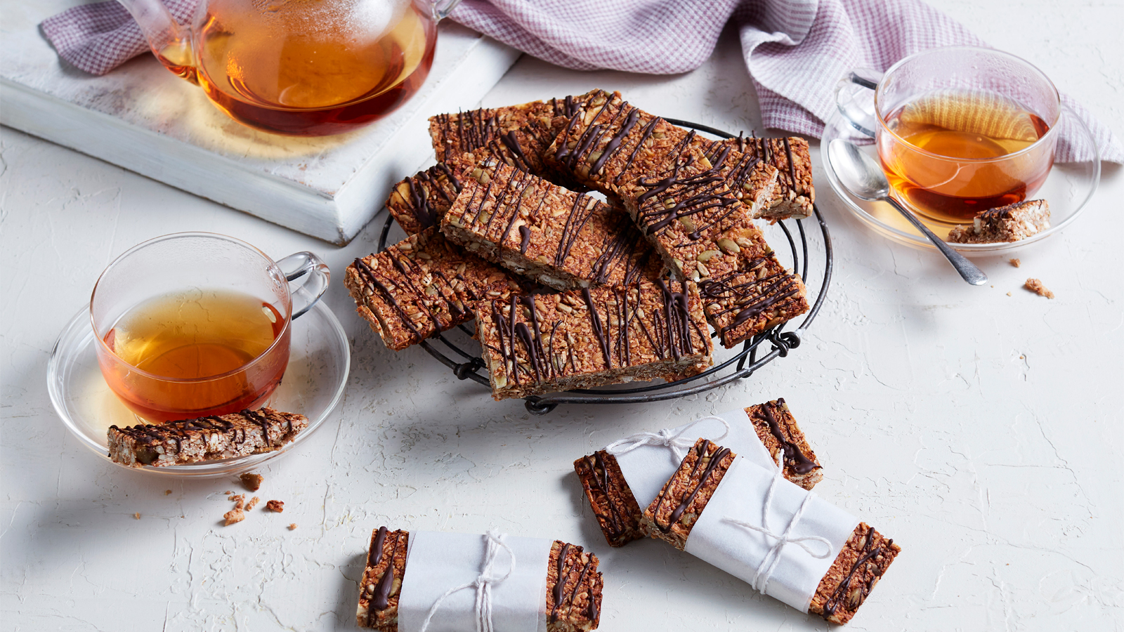 Banana Breakfast Bars | The Neff Kitchen